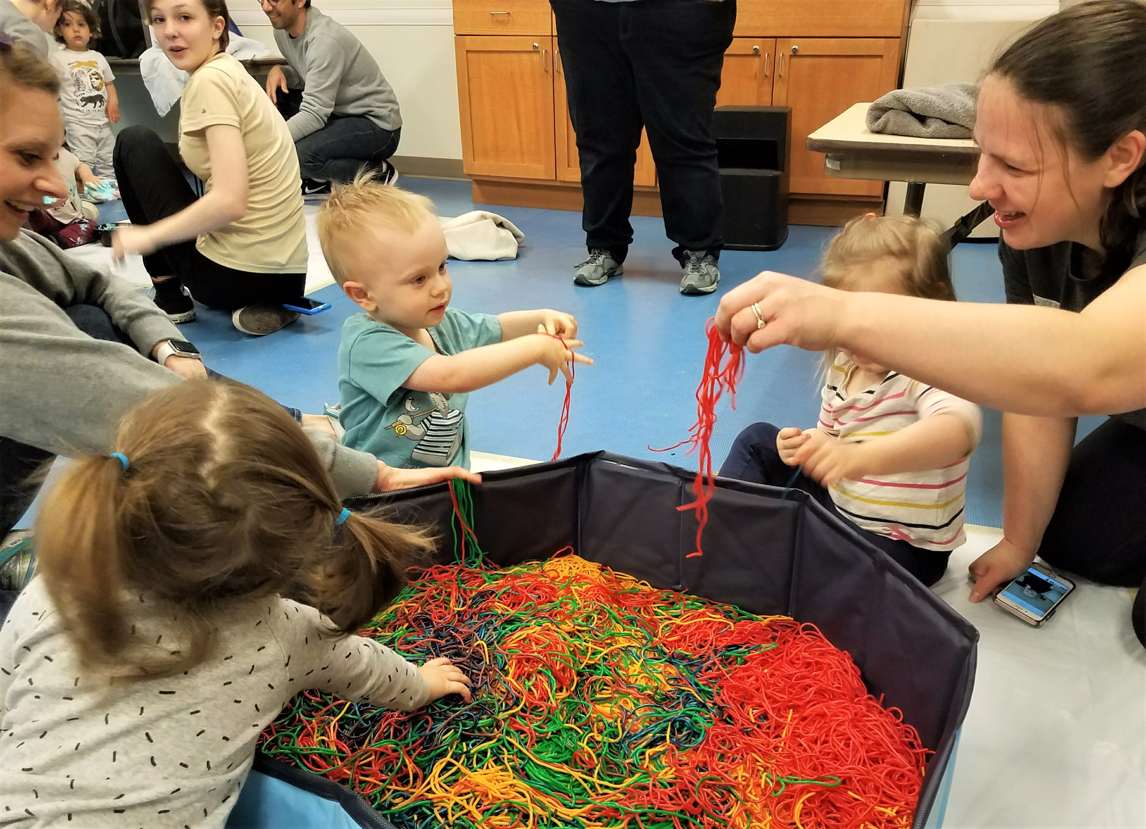 Totally Untidy Toddlers #3: Color! – Librarian Ginny